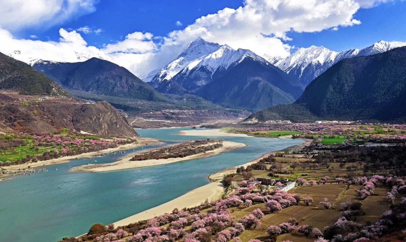 The Yarlung Tsangpo River: Discover The World’s Highest River