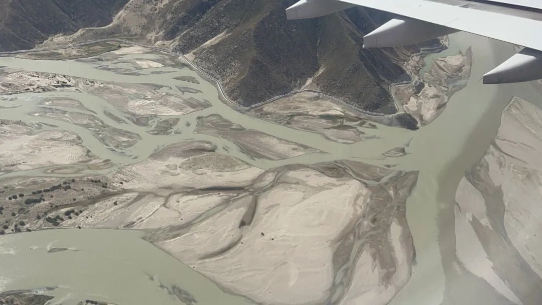 Natural Splendor of Chengdu to Lhasa Flight: Most beautiful Snow Peaks ...