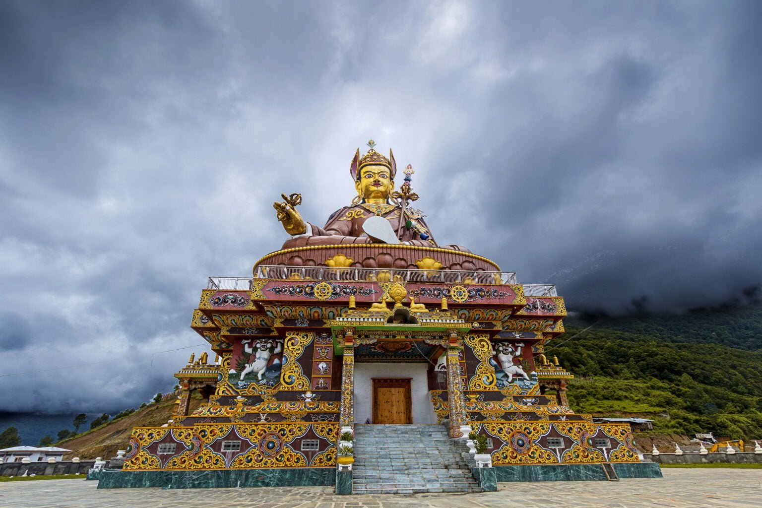 Explore the Popular Spiritual Oasis of Lhodrak Kharchu Temple
